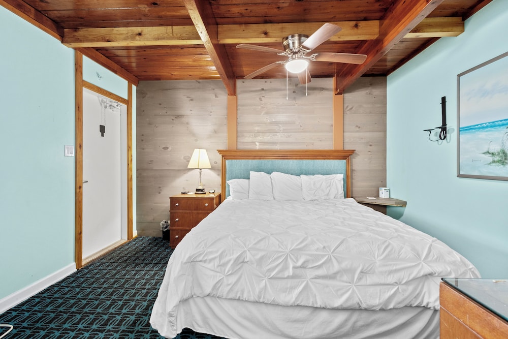 Oceanfront Inn - Fort Pierce, FL