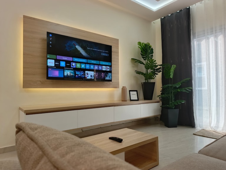 Awake Home Two - Lomé