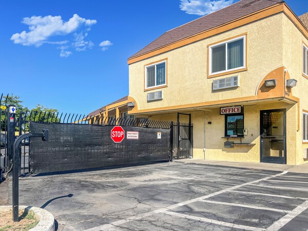 Value Suites Extended Stay - Elk Grove, CA