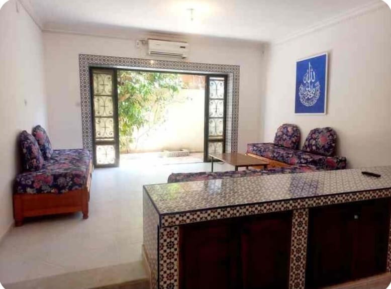 Maison Reposente Au Bord De Mer - Algeria