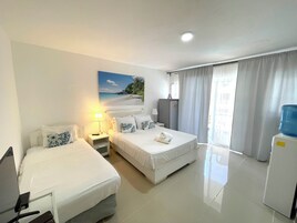 Estúdio luxo | Edredons de pluma, cofres nos quartos, individualmente decorados