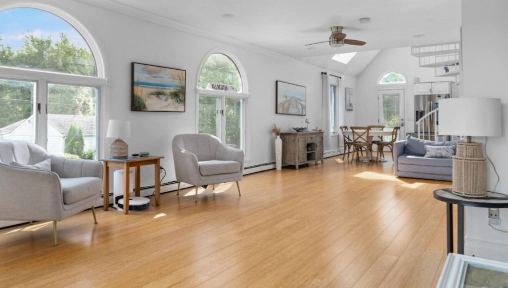 3-bedroom House In Peaceful Narragansett - Walk To Beach! - Jamestown, RI