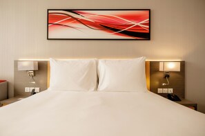 Quarto casal standard | Cofres nos quartos, ferros/tábuas de passar roupa, Wi-Fi de cortesia