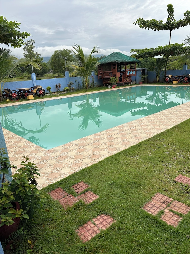 Scarlett Near Mount Zion - Lingayen