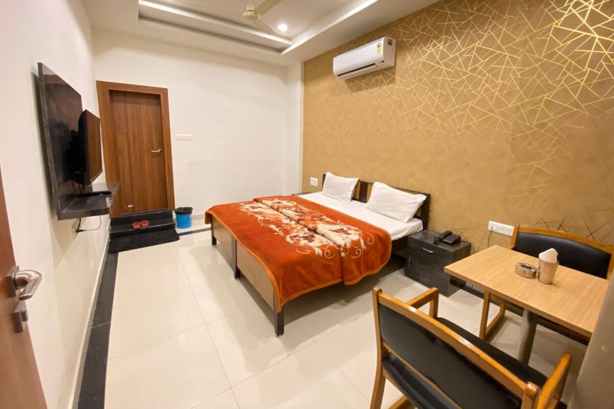 Quarto casal luxo, vista para a cidade | Wi-Fi de cortesia