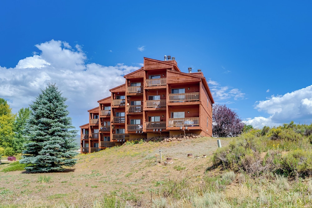 Walk To Angel Fire Resort: Getaway W/ Balcony - New Mexico