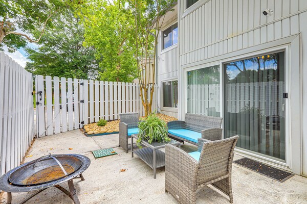 Steps To Park: Dog-friendly Condo In Conyers! - Conyers, GA