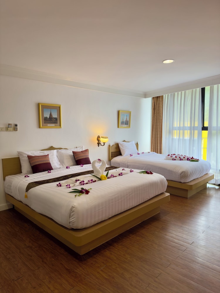 Neptuna Kata Beach Phuket - Kata Beach