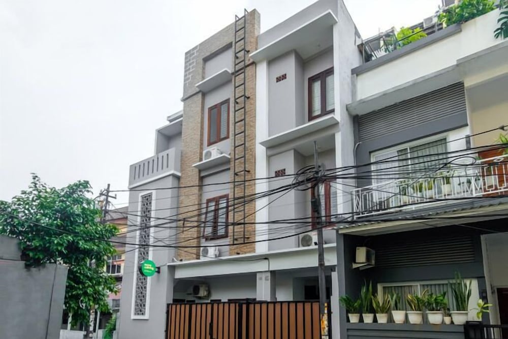 Mono Coliving Benhil Jakarta Pusat - Jakarta