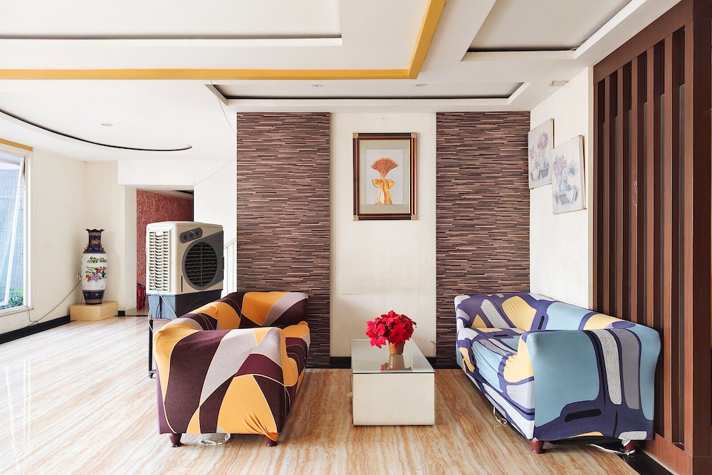 泗水库蒂萨里住宅的Twospaces共居 - 泗水