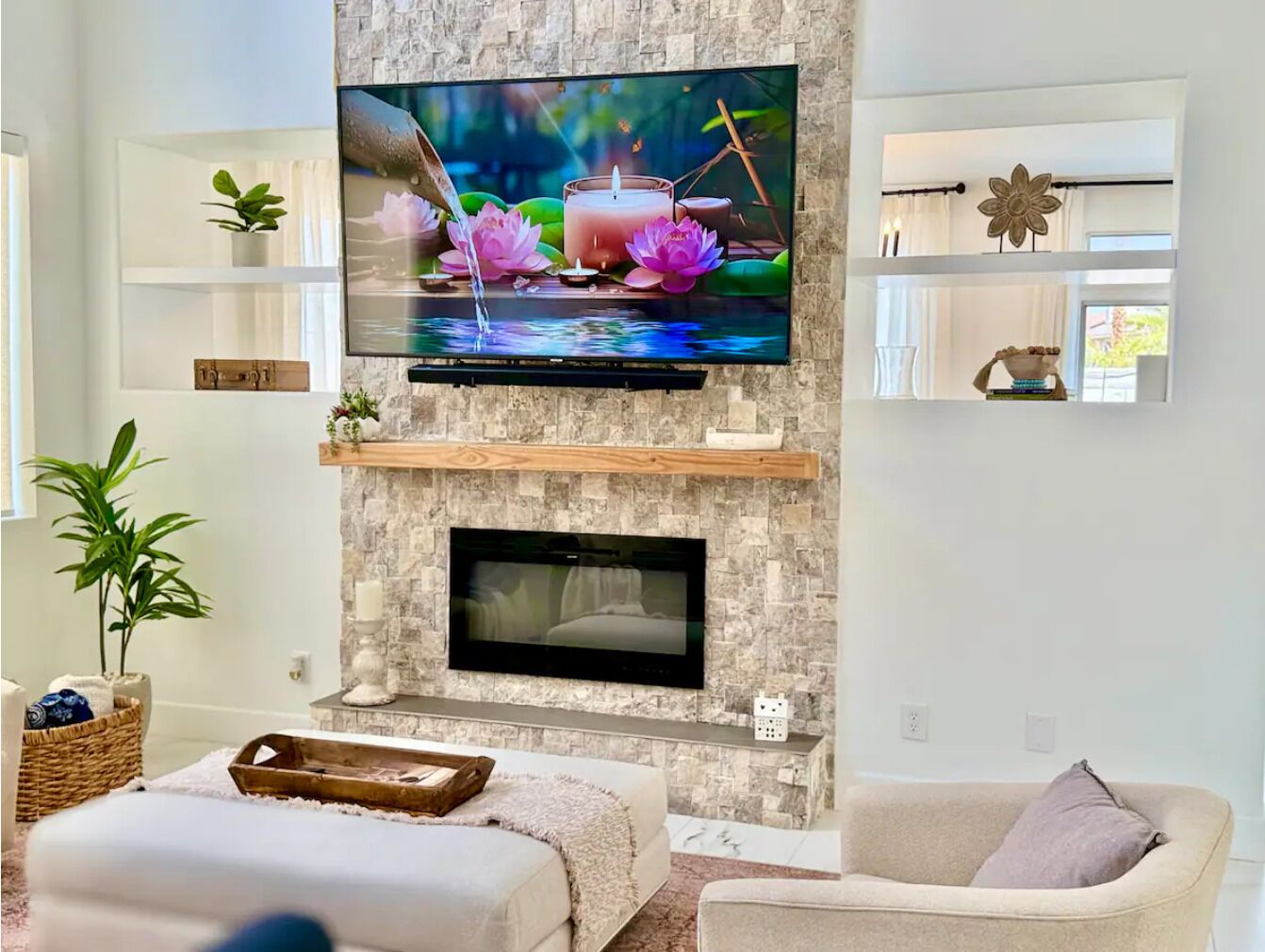 The Refuge Of Dreams  Family-friendly 3br/3ba Home With Pool, Spa & Gym Access - Las Vegas, NV