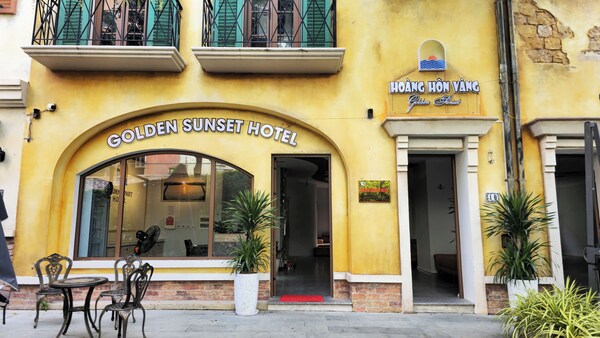 Golden Sunset Hotel - Phú Quốc