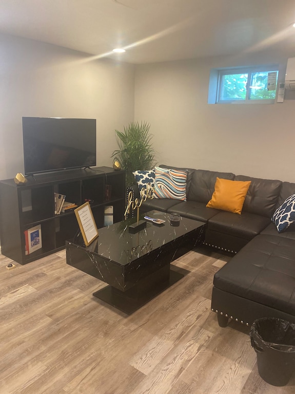 Charming Apartment With Ac In West Hempstead - Long Beach, NY