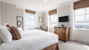 Quarto casal luxo, vista para o mar | Roupas de cama premium, individualmente decorados