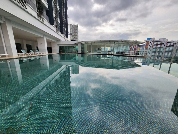 Estúdio, 1 quarto, acessível, varanda | Piscina | Piscina exterior