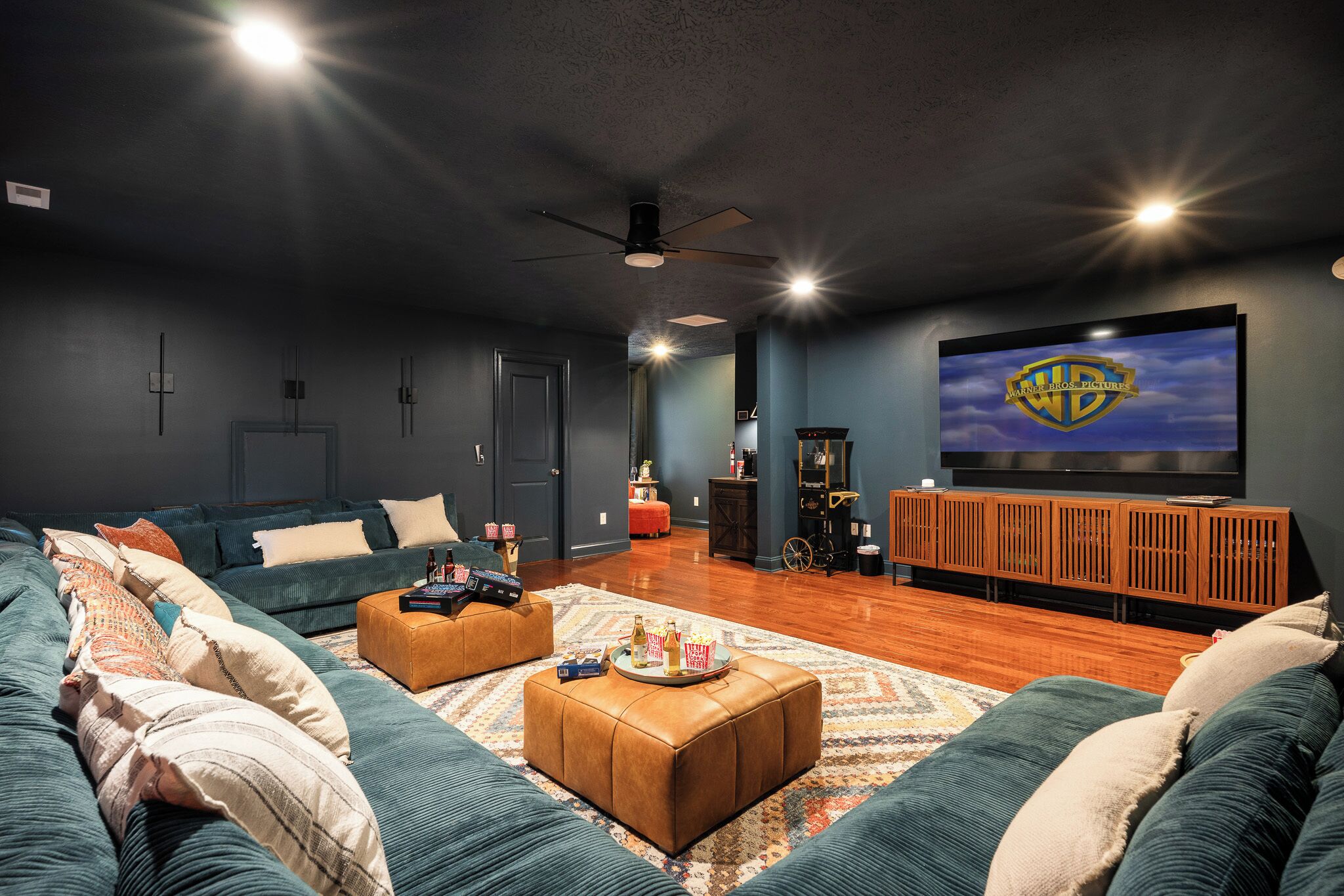 7br Sleeps 17 | Hot Tub, Sauna, Game + Movie Room - Massanutten, VA