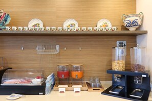 Pequeno-almoço tipo buffet diário incluído 