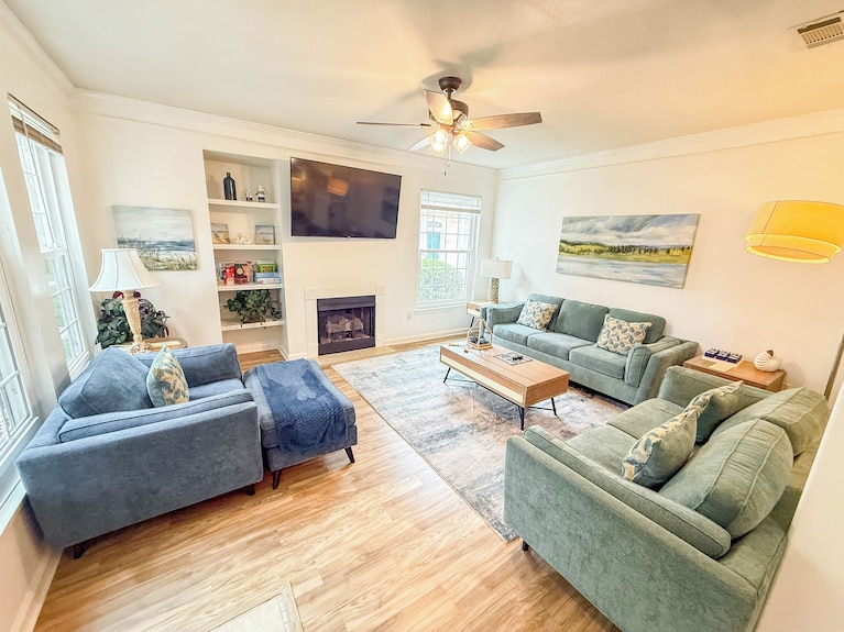 Beachy Villa! Just Renovated/2 Min To Beach/pools! - Biloxi, MS