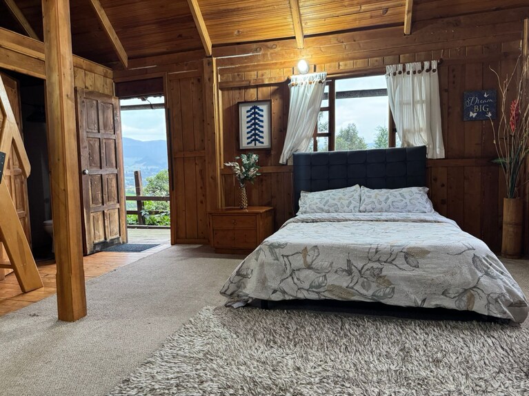 Refugio Casa De Pino, ¡Un Lugar Mágico Para Conectar Con La Naturaleza! - Subachoque