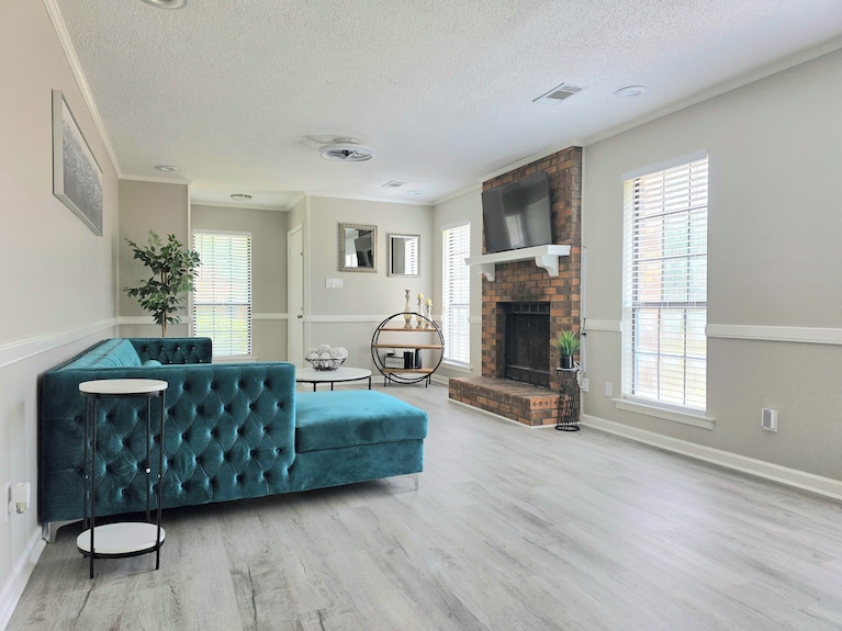 Newly Renovated!! 9 Mins From Maxwell Afb - 3 Mins From Baptist Hospital East - Montgomery, AL