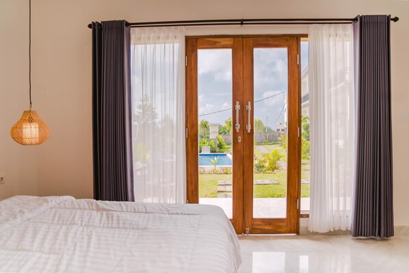 Quarto Duplo, vista para a piscina | Wi-fi grátis