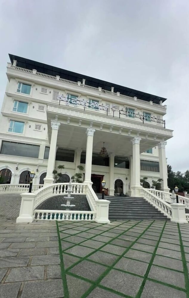 Captains Crown Hotels And Resorts - Kodagu