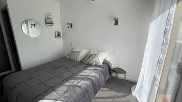 Quarto Duplo, vista para a praia | Wi-fi grátis