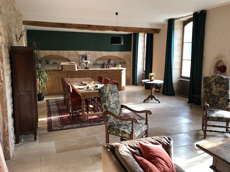 Domaine De L'etanche: Piscine Privée, Terrasse Privée Et Wi-fi - Neufchâteau