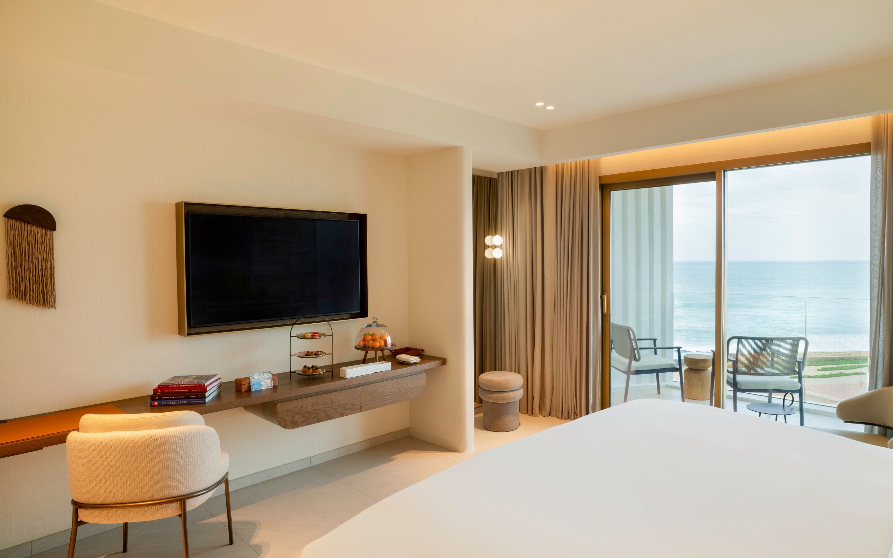 Quarto Premium | Roupa de alta qualidade, minibar, secretária 