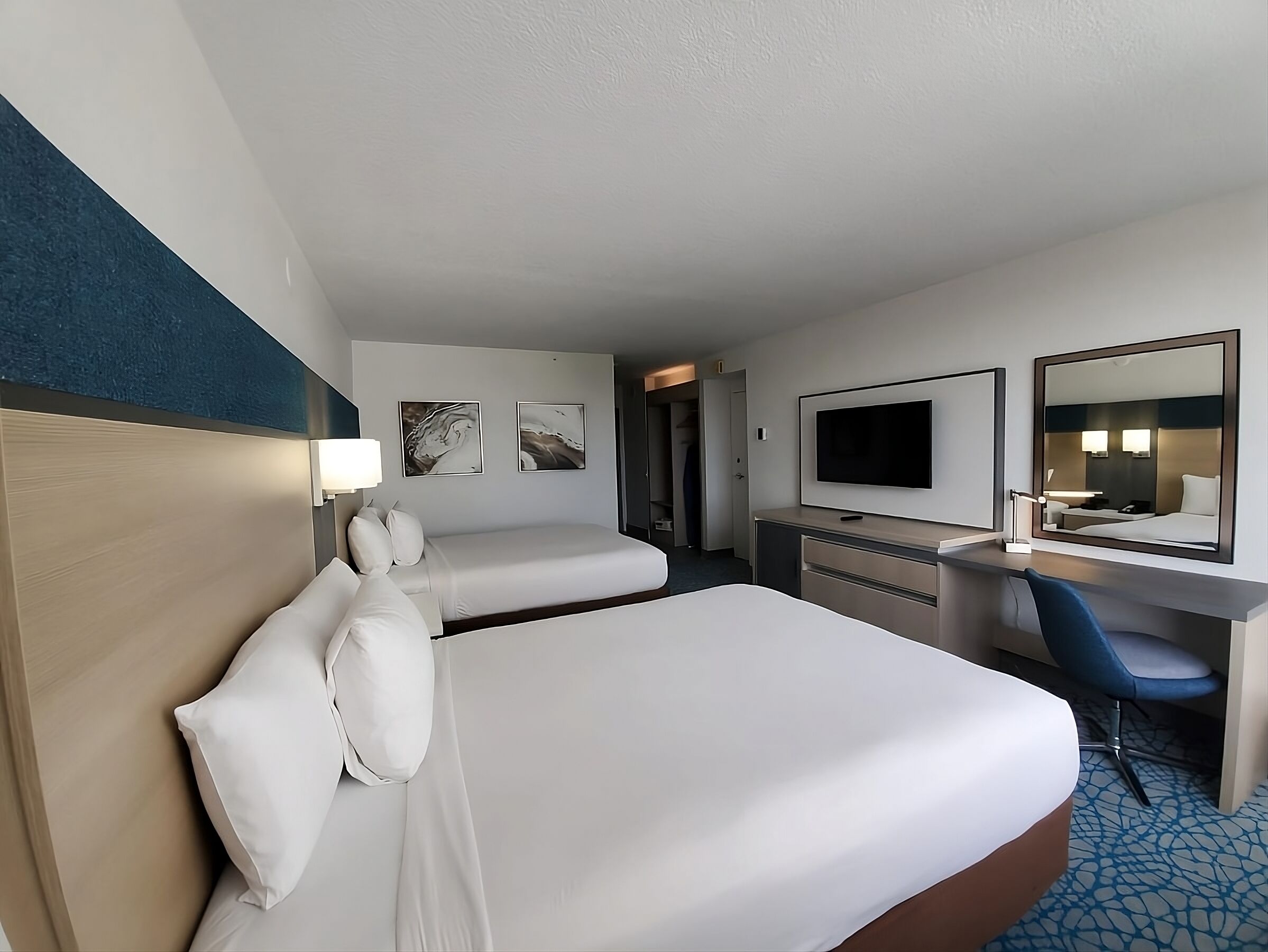 Free Shuttle To Disney! 3 Family-friend Rooms | Onsite Pool - Celebration