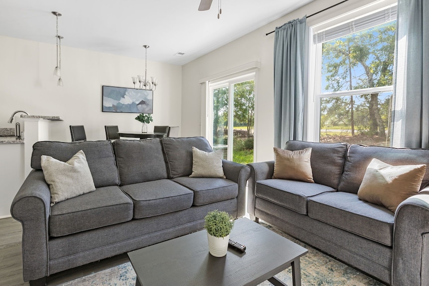 Elgin Enclave- Sleeps 6 - 12 Min From Fort Jackson - Pet Friendly! - Columbia, SC