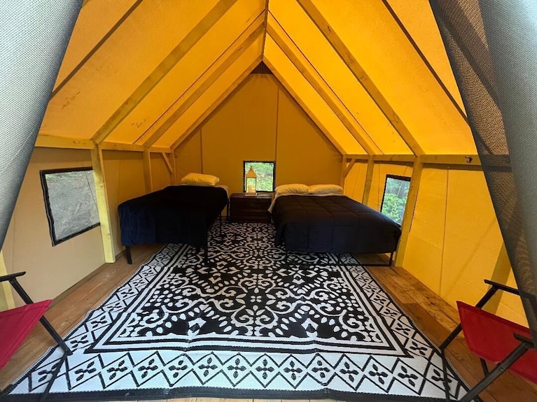Enchanting Off=grid Glamping Tent @ Dagger's Ravine - 버몬트