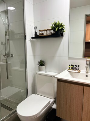 Apartamento luxo, vista para a cidade | Banheiro