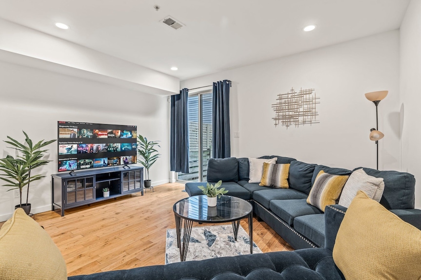 Beyond Spacious 4-bedroom House W/ Hottub - アメリカ フィラデルフィア, PA