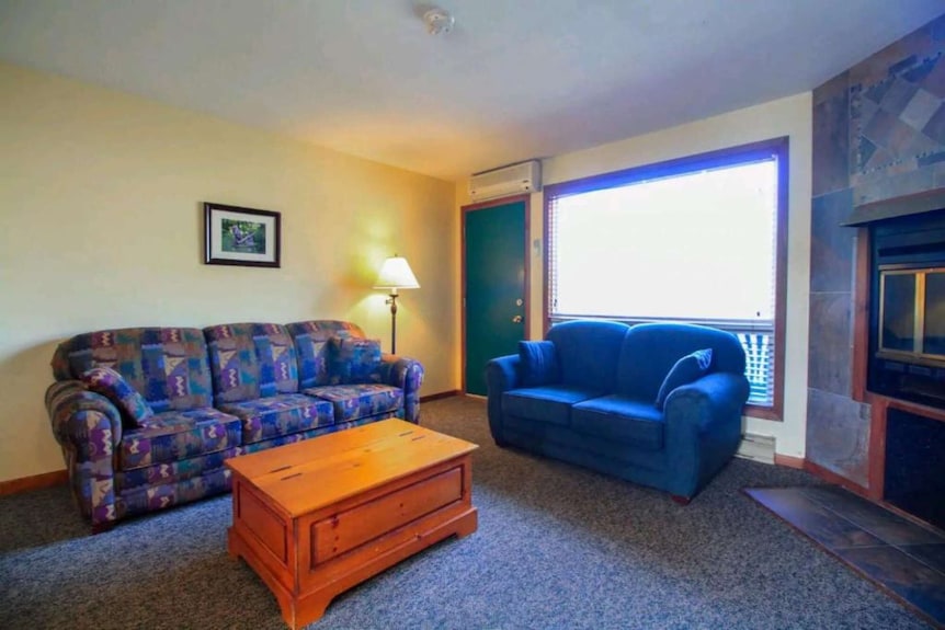 Beautiful Lakefront Inn Suites - Ontario