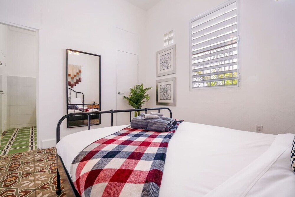 Luz Collection No.2 – Casa Brisa | 3BR Retreat - San Juan | Vrbo