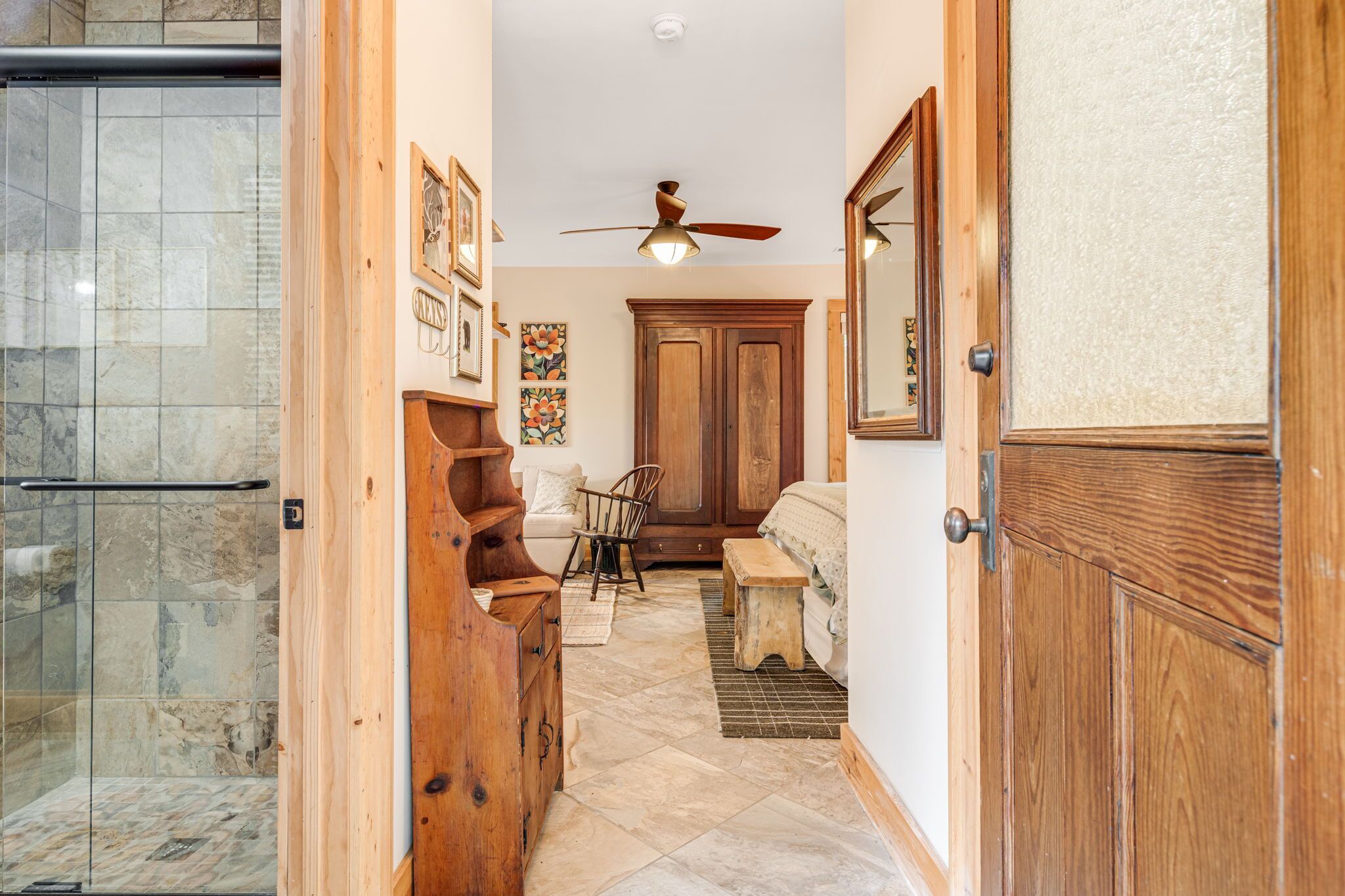 Resilience Road Cottage: Walk To Downtown Saluda, Close To Hiking & Activities! - Hendersonville, NC