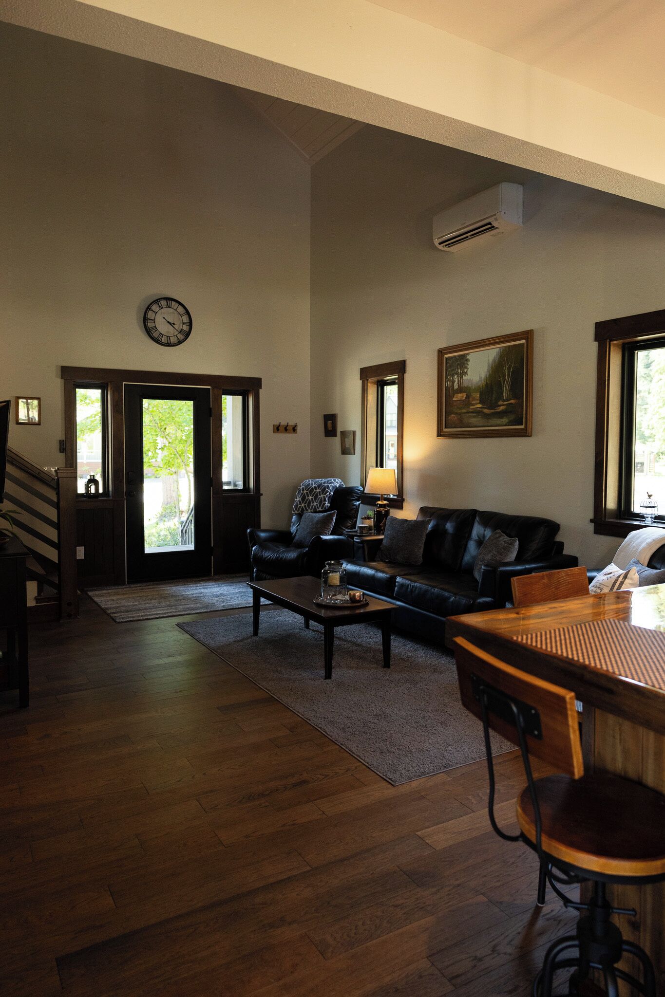 New Cozy 3-bedroom Packwood Cabin  With A Hot Tub Near White Pass Ski Resort! - Packwood, WA