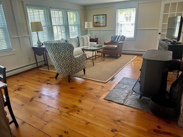 Charming 2 Br Cottage In Manchester Village. Steps From Equinox Hotel And Spa. - Manchester