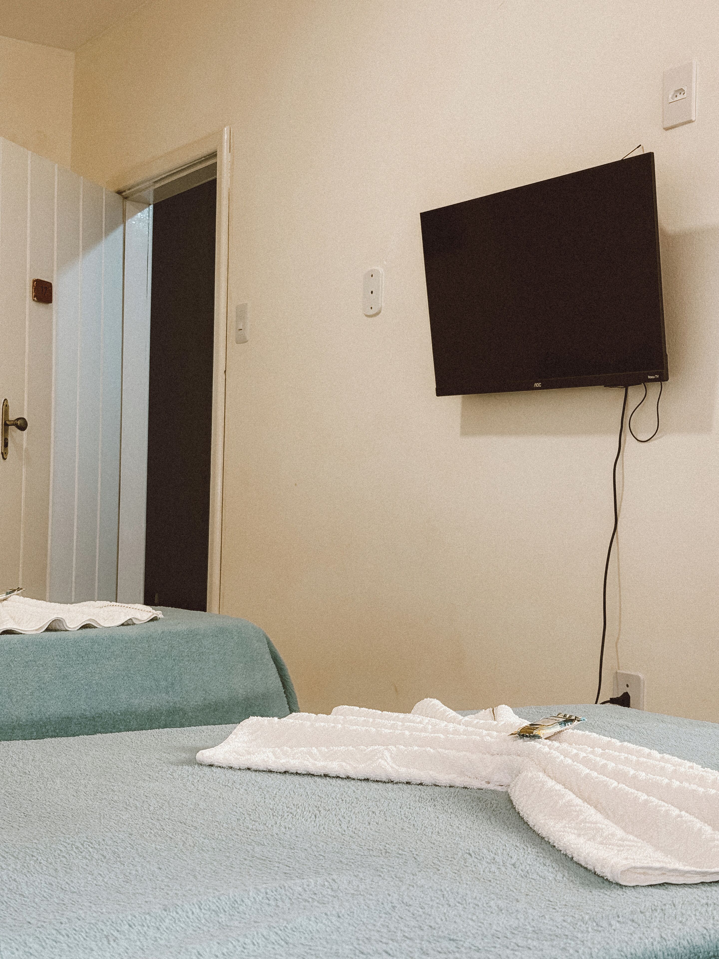 Quarto Familiar, não fumadores, casa de banho privativa | Wi-fi grátis 