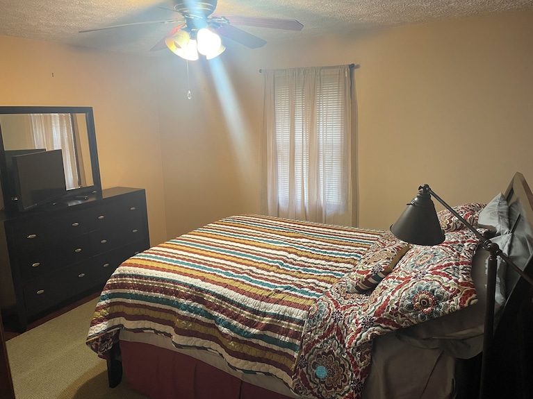 Charming 1-bedroom Apartment In Lumberton With Ac - Pembroke, NC