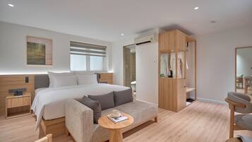 Quarto | Minibar grátis, cofre no quarto, secretária, ferro/tábua de engomar