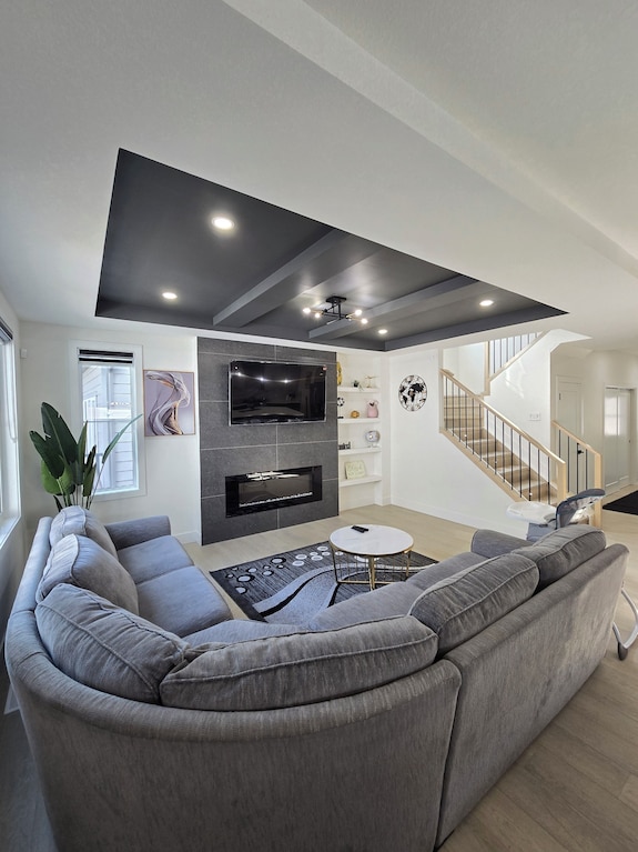 Royal Palace-luxurious Families & Groups Guest Lodge: 5 Bedrooms, 3.5 Bathrooms. - Alberta