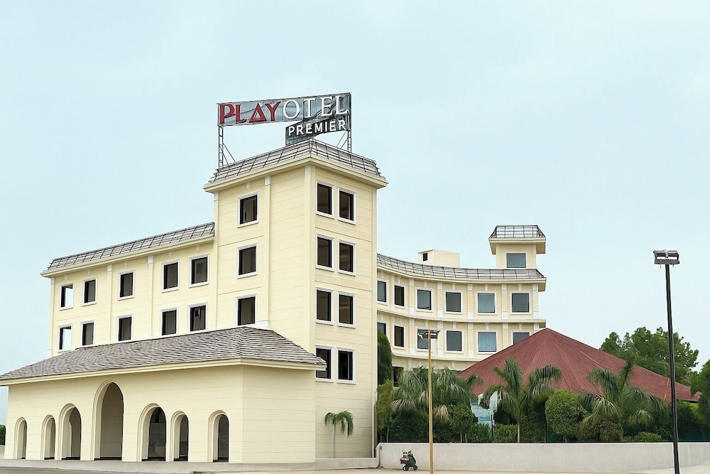 Playotel Premier Ujjain - Ujjain