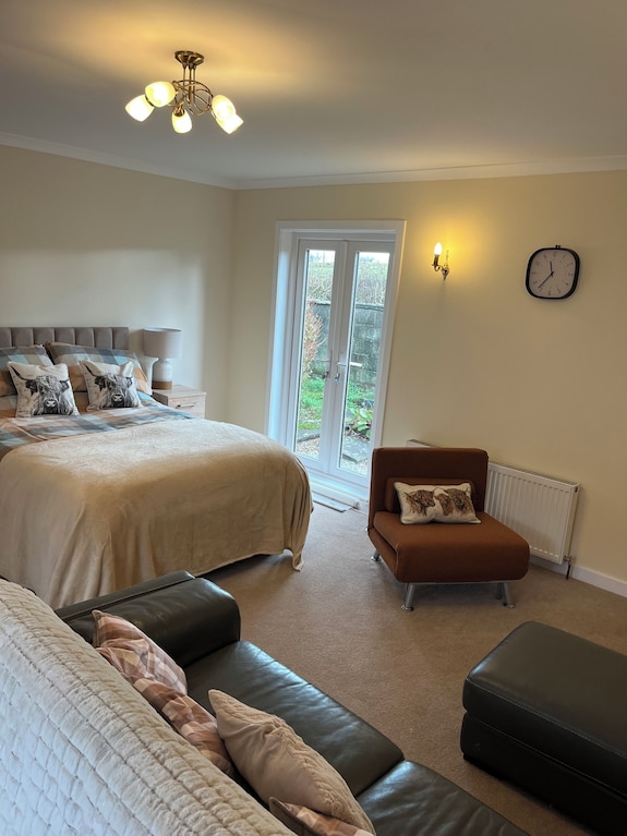 Cosy Country Cottage Self Contained Free Parking Close To Crosshouse Hospital - Kilmarnock