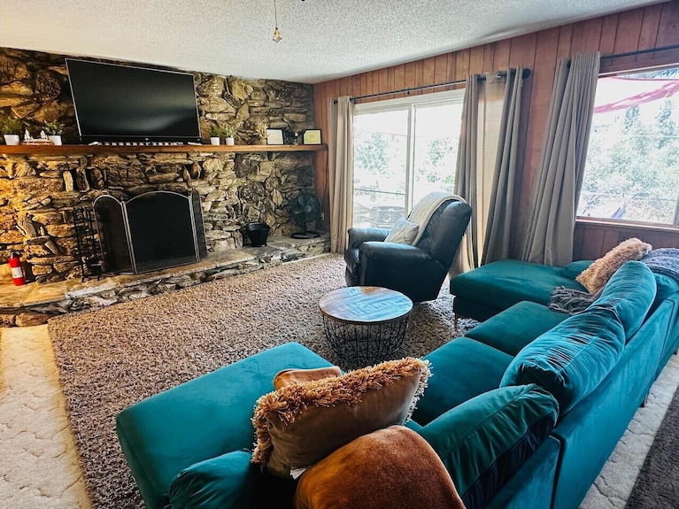 Fun For 2 - Hot Tub - Dogs Ok - Near Bass Lake - Oakhurst