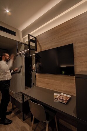 Quarto Individual Comfort | Cofre no quarto, ferro/tábua de engomar, Wi-fi grátis