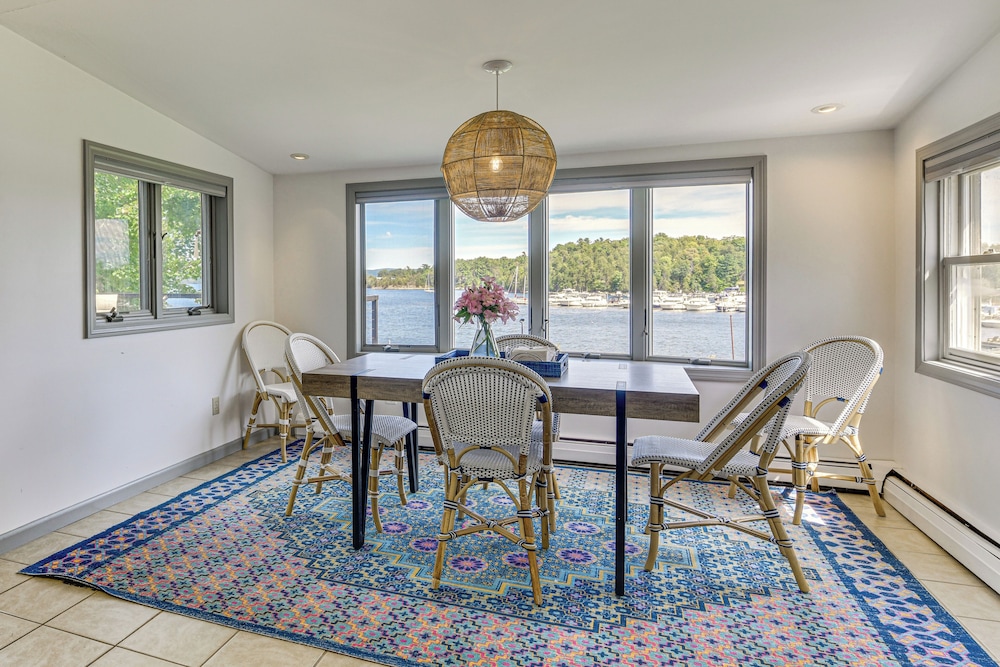 Waterfront Getaway: Lake Champlain Family Retreat! - Burlington, VT