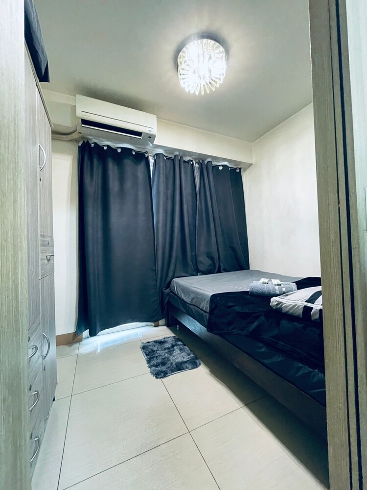MINIMALIST 1 BEDROOM CONDO UNIT AT SHORE RESIDENCES - Pasay | Vrbo