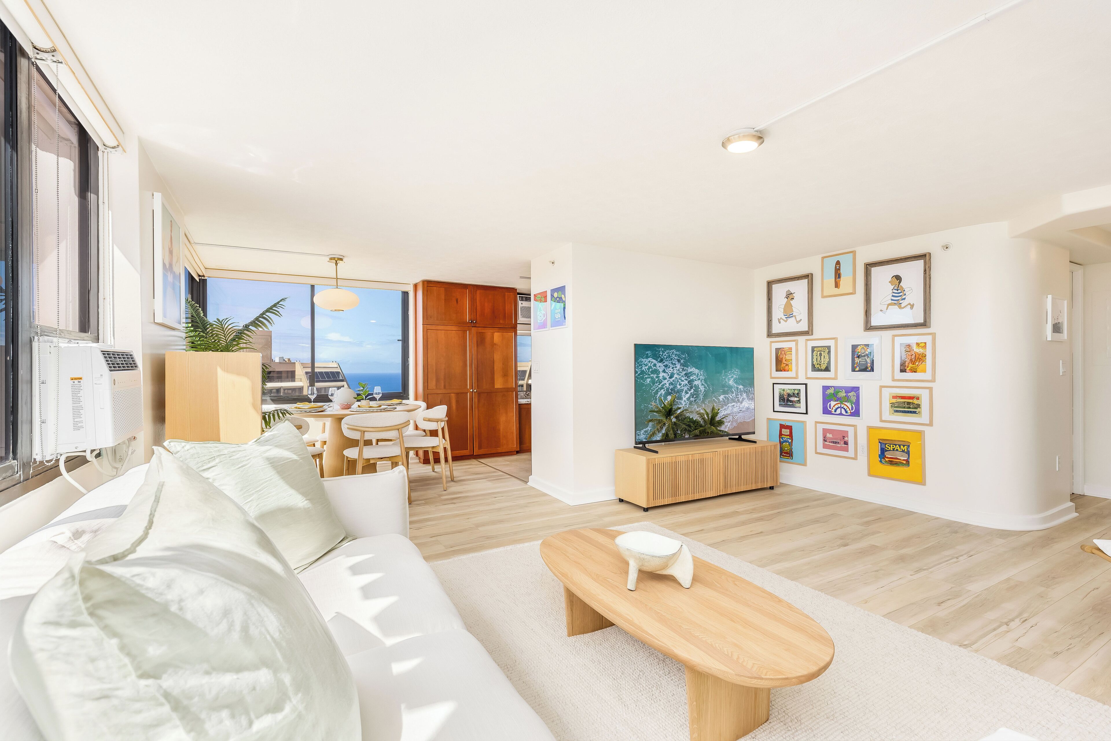 Penthouse Condo With Ocean & Diamond Head Views At The Windsor - Honolulu